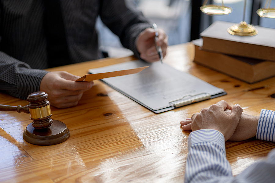 How to Fight a White Collar Embezzlement Charge - Capetillo Law Firm
